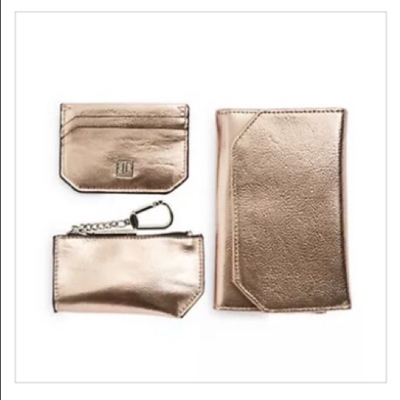 Ivanka Trump | Bags | Ivanka Trump Rio Leather Travel Wallet Gift Set ...